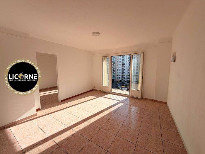 Appartement 3 pièces à Saint Louis, Marseille 15ème arrondissement, à louer