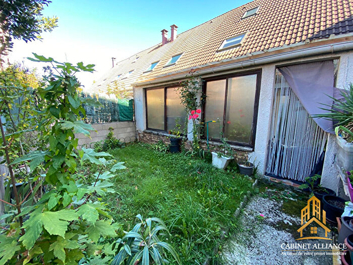 Maison à vendre - Le Mée-sur-Seine, Les Courtilleraies Sud - 5 pièces - 4 chambres