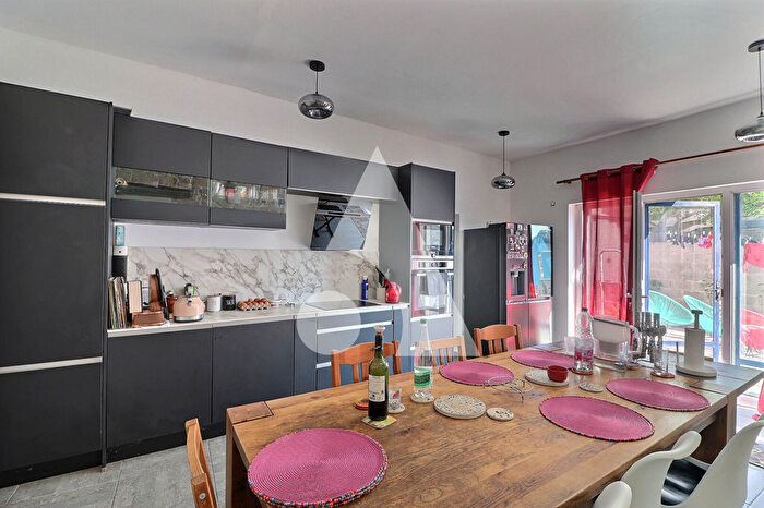 Maison à vendre - Pontoise, Hermitage - 7 pièces - 5 chambres