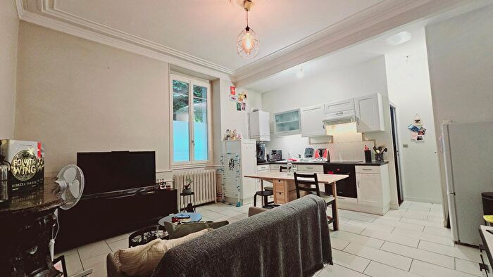 Appartement à vendre - Bourges, Centre-ville, Charlet, Lahitolle, Pignoux, Sembat - 3 pièces - 2 chambres