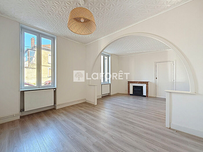 Appartement à louer - Bourg-en-Bresse, Gare, Peloux-Mail, Citadelle - 2 pièces - 1 chambre