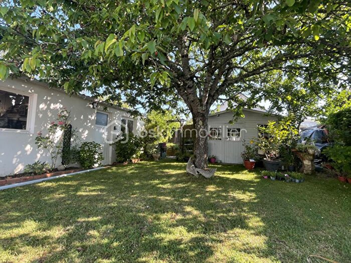 Saint-Barthélemy-dAnjou : Maison 4 pièces à vendre