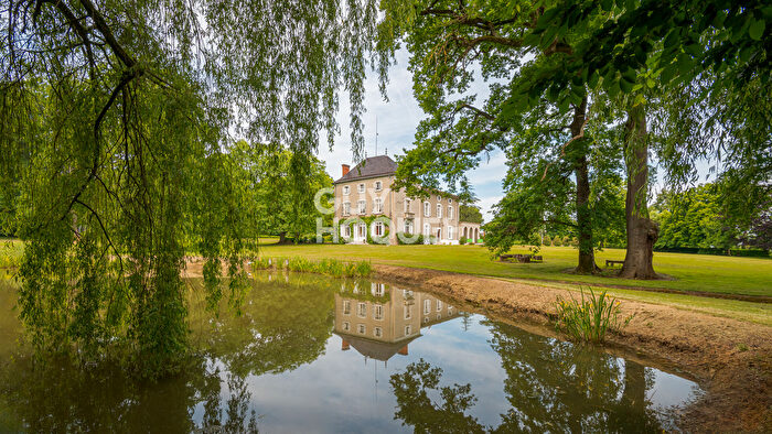 Maison à vendre - Bourg-en-Bresse - 17 pièces - 9 chambres
