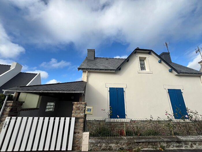 Maison à louer - Pluneret - 4 pièces - 3 chambres