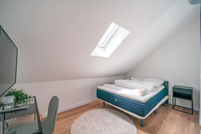 Appartement à louer - Plateau-Grèves-Europe-Gare du Stade-Fossés Jean, Colombes - 1 pièce