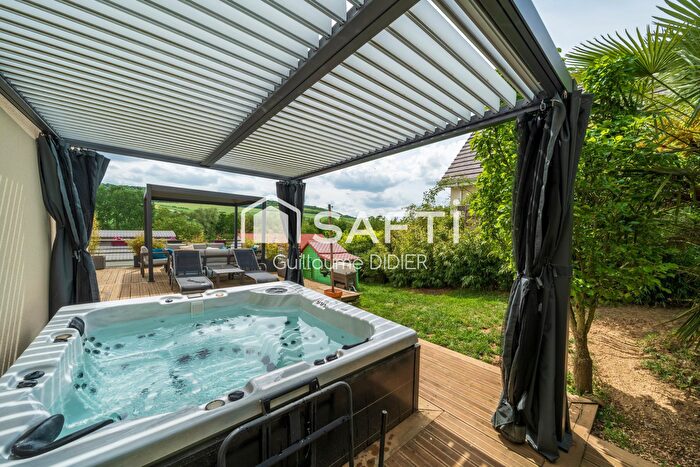 Maison 8 pièces à vendre à Lay-Saint-Christophe