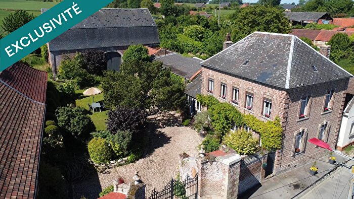 Maison 9 pièces à vendre à Montrécourt