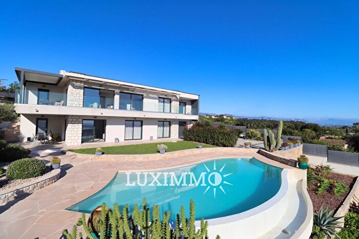 Maison à vendre - Vallauris, Les Issarts, Subreville - 10 pièces - 4 chambres