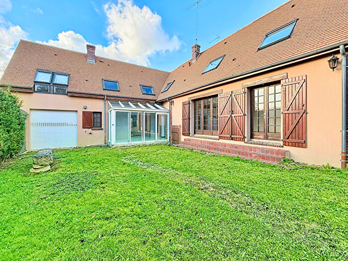 Maison à vendre - Nogent-le-Phaye - 5 pièces - 4 chambres