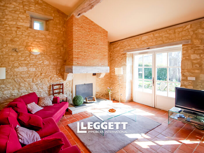 Maison à vendre - Gageac-et-Rouillac - 6 pièces - 4 chambres
