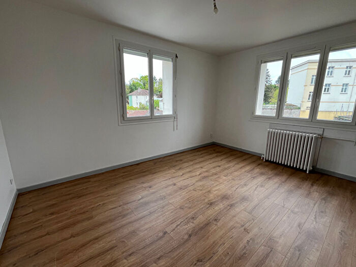 Appartement 5 pièces à louer à Le Creusot, Sud Est