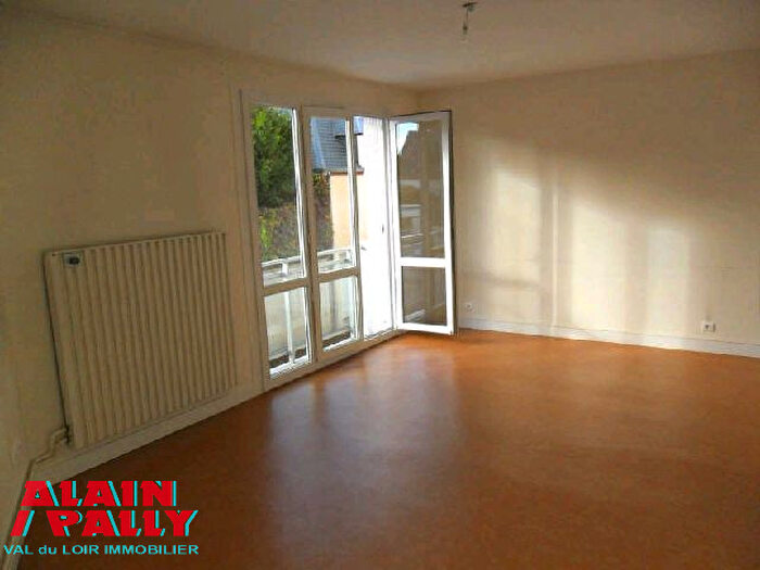 Appartement 4 pièces à Châteaudun, Liberté, Martineaux, à louer