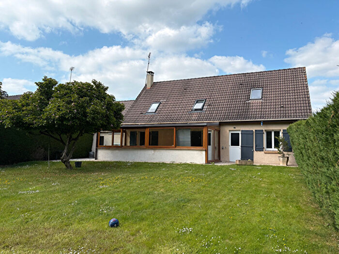 Maison à vendre - Novillers - 8 pièces - 5 chambres