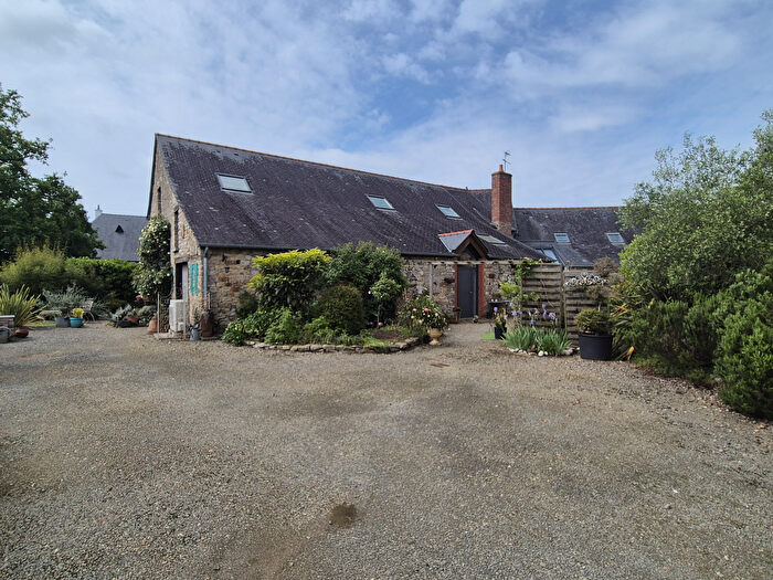 Maison 6 pièces à vendre - Saint-Aubin-du-Cormier