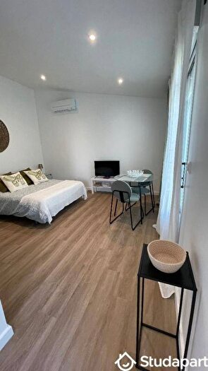 Maison à louer - Le Burck, Mérignac - 1 pièce