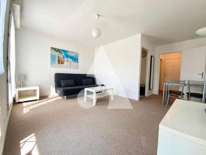 Centre Ville, Brétigny-sur-Orge : Appartement 1 pièce à louer
