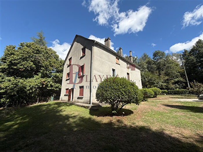 Maison 5 pièces à vendre à Saint-Privat