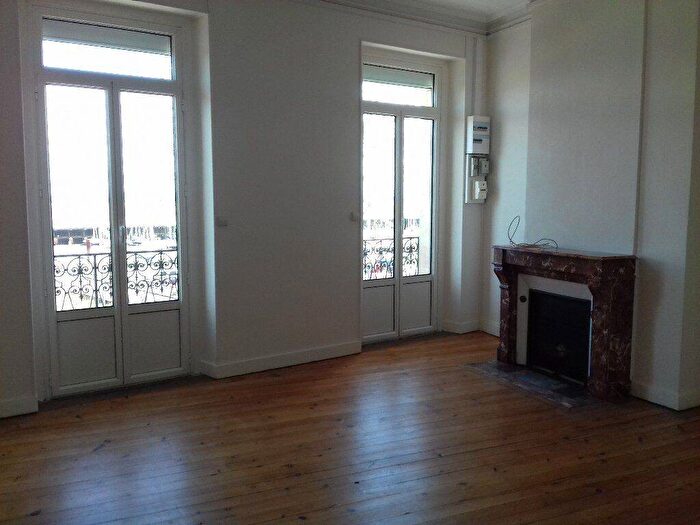 Appartement 3 pièces à Nord, Pauillac, à louer