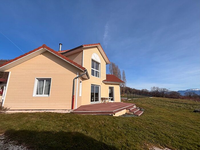 Maison à vendre - Bévenais - 6 pièces - 5 chambres