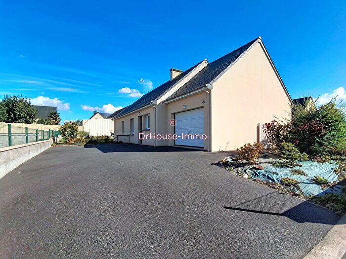 Saint-Martin-de-Landelles : Maison 4 pièces à vendre