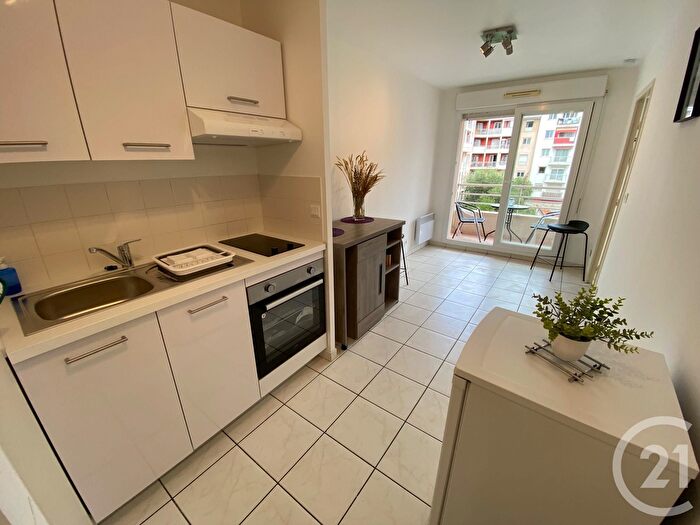 Appartement 2 pièces à Nice, Riquier, à louer