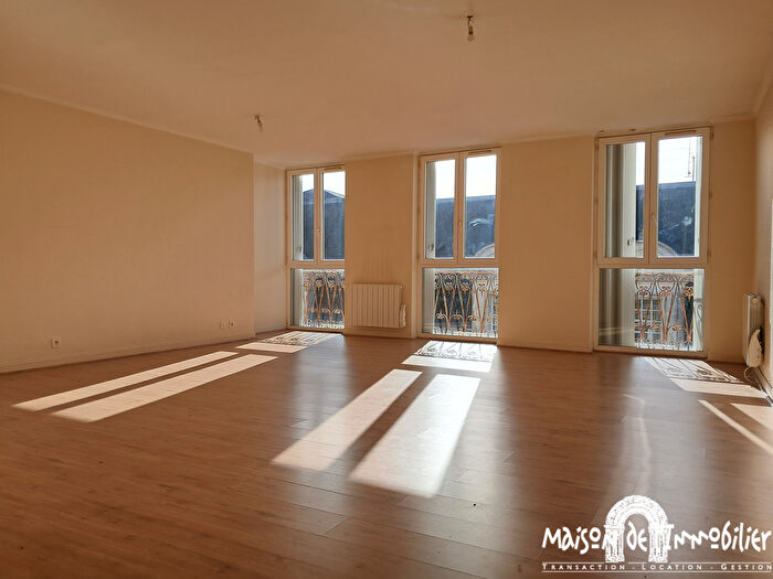 Appartement à louer - Cognac, Centre-ville, Gare - 3 pièces - 2 chambres