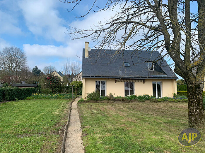 Maison à vendre - Combrée - 5 pièces - 4 chambres