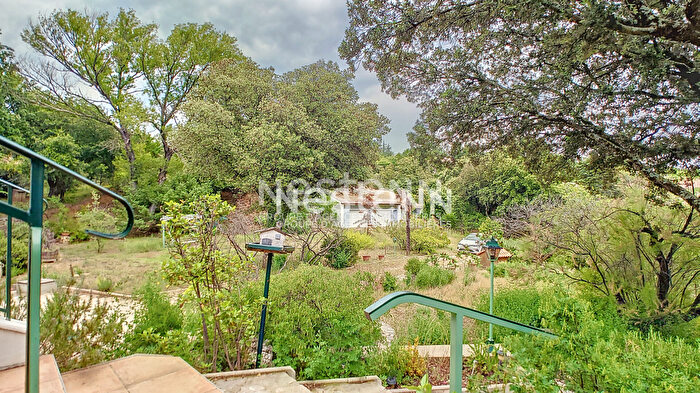 Maison à vendre - Saint-Pantaléon-les-Vignes - 7 pièces - 4 chambres