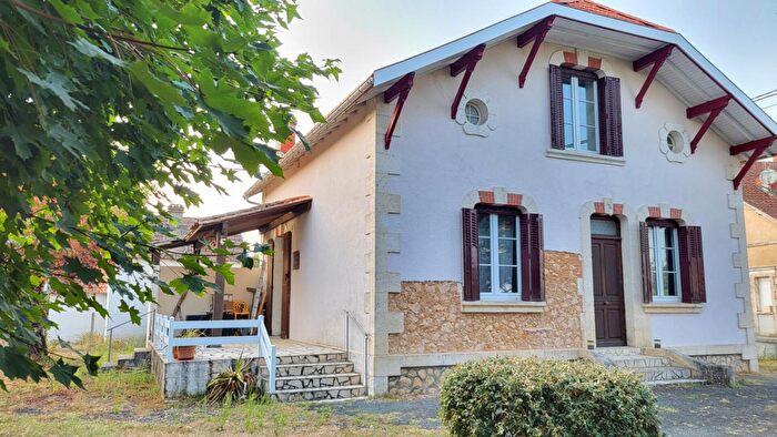 Maison à vendre - Mussidan - 4 pièces - 3 chambres