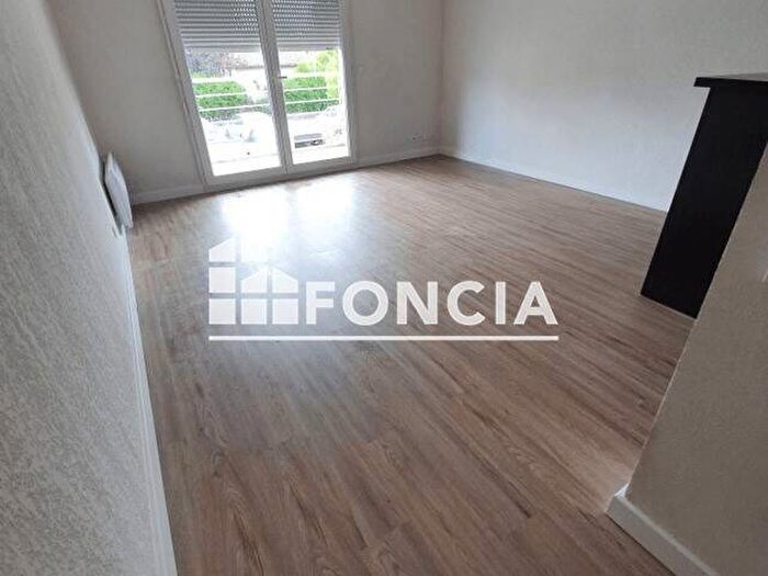 Appartement à louer - Tonkin-Pesque-Saint Julien, Lons - 3 pièces - 2 chambres