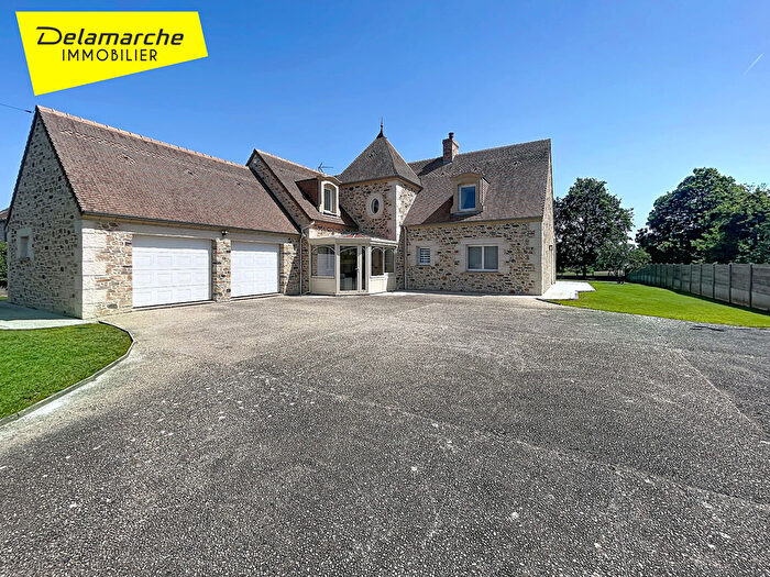 Maison 10 pièces à vendre à Champcervon