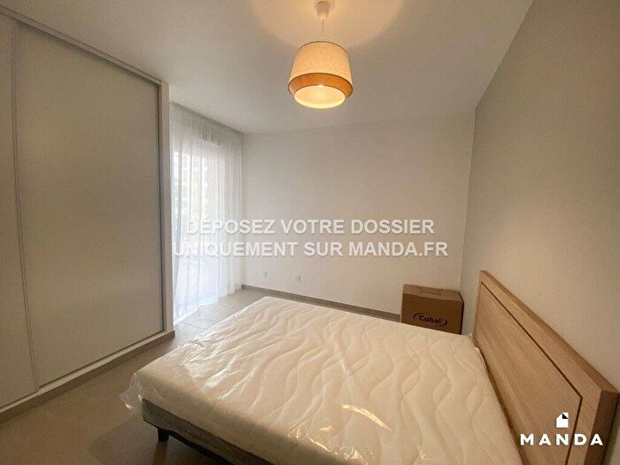 Appartement à louer - Pont de Béraud, Aix-en-Provence - 2 pièces - 1 chambre