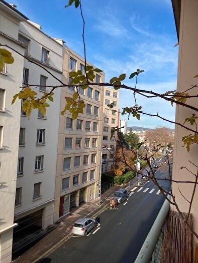 Appartement à louer - Flammarion, Lyon ème arrondissement - 3 pièces - 2 chambres