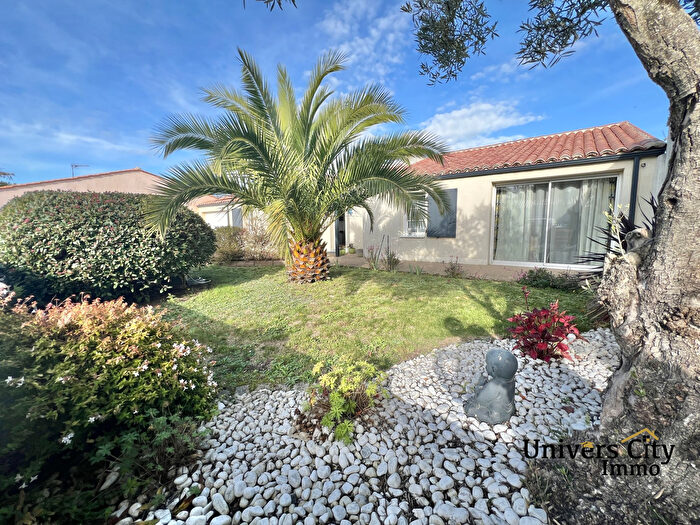 Maison à vendre - Pont-Saint-Martin - 5 pièces - 3 chambres