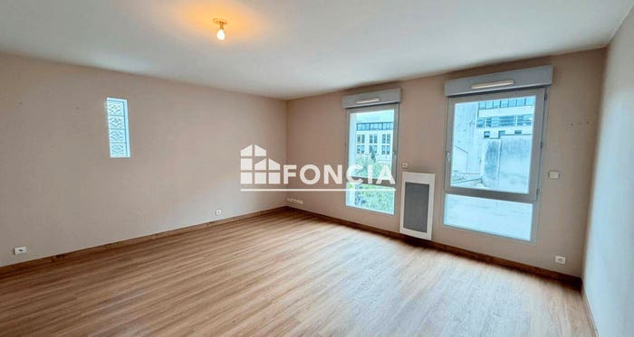 Bénédictins-Montplaisir, Limoges : Appartement 2 pièces à louer