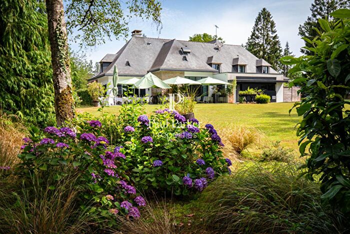 Maison à vendre - Laval, Saint-Nicolas - 18 pièces - 7 chambres