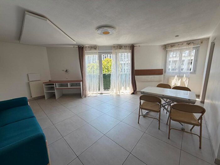 Lyon 7ème, Gerland : Appartement 4 pièces à louer