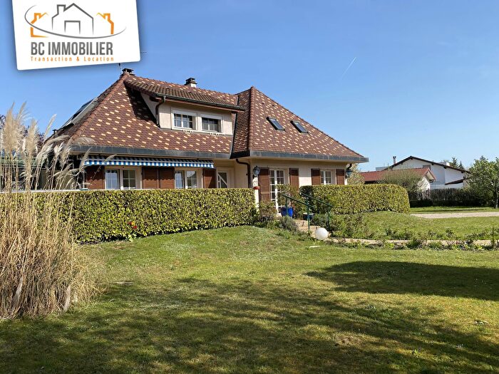 Maison 5 pièces à Saint-Genis-Pouilly, à vendre