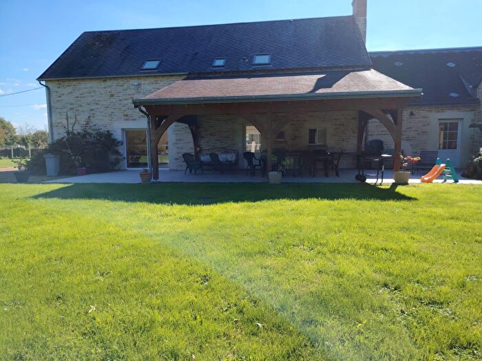 Maison à vendre - Hommes - 12 pièces - 8 chambres