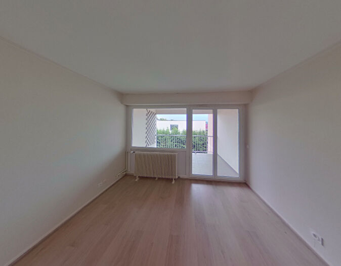 Neuville-sur-Saône - Appartement 5 pièces à louer