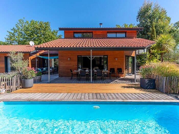 Maison 6 pièces à louer à La Plage-Bourg, Biscarrosse