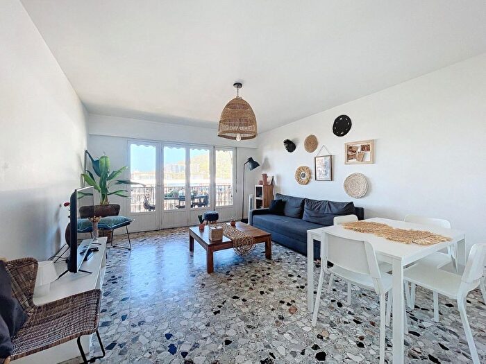 Ajaccio, Citadelle : Appartement 3 pièces à louer
