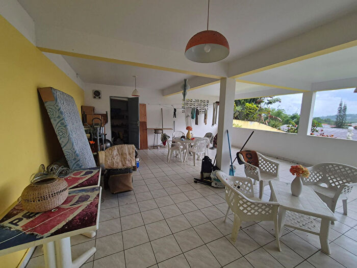 Maison à vendre - Saint-Joseph - 5 pièces - 3 chambres