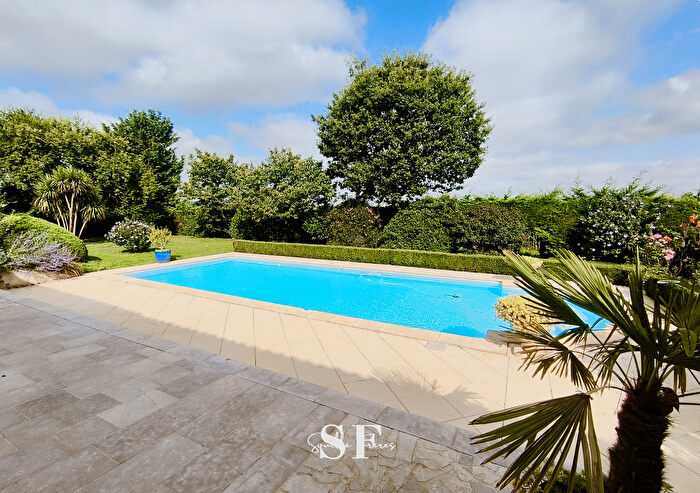 Maison à vendre - Boé - 8 pièces - 5 chambres