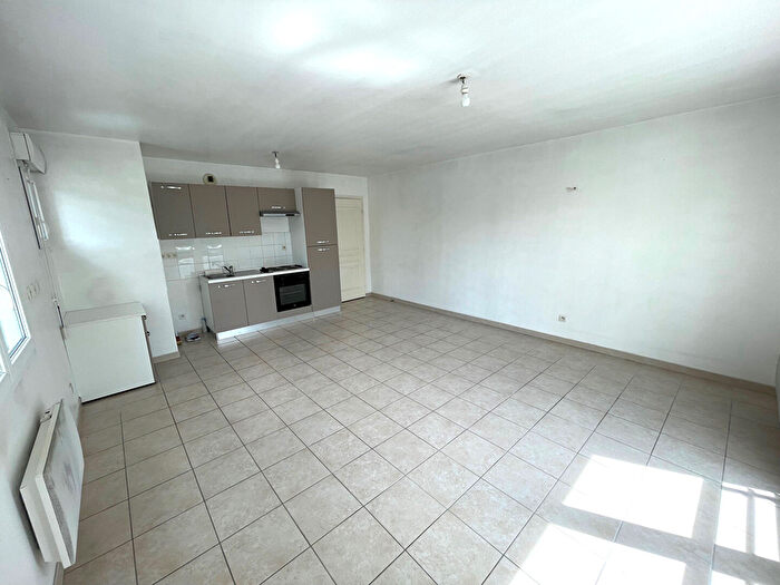 Appartement à louer - La Chapelle-Saint-Luc, Chantereigne, Montvilliers - 2 pièces - 1 chambre