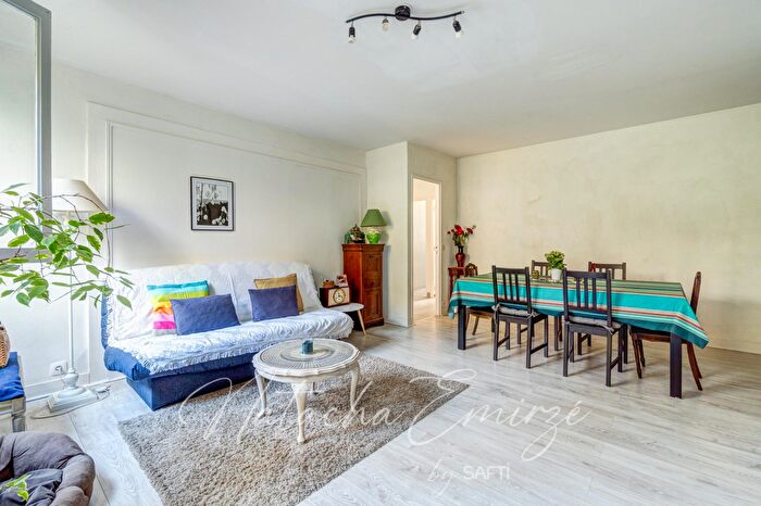 Appartement à vendre - Chatou, Est - 3 pièces - 2 chambres