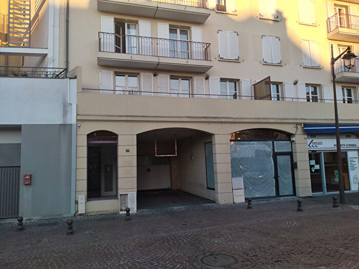 Appartement à vendre - Mantes-la-Jolie, Centre-ville - 3 pièces - 2 chambres