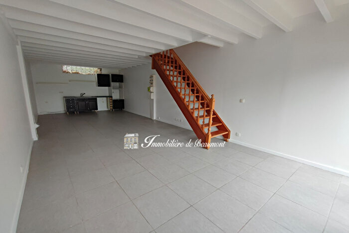 Appartement à louer - Beaumont-le-Roger - 3 pièces - 2 chambres