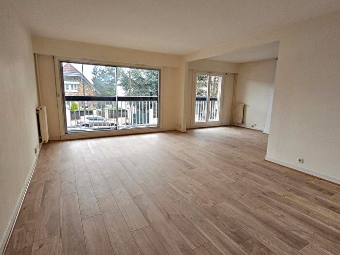 Appartement à louer - Rueil-Malmaison, Buzenval - 4 pièces - 2 chambres