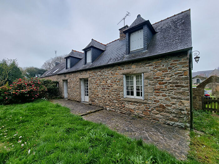 Plouëc-du-Trieux : Maison 6 pièces à vendre